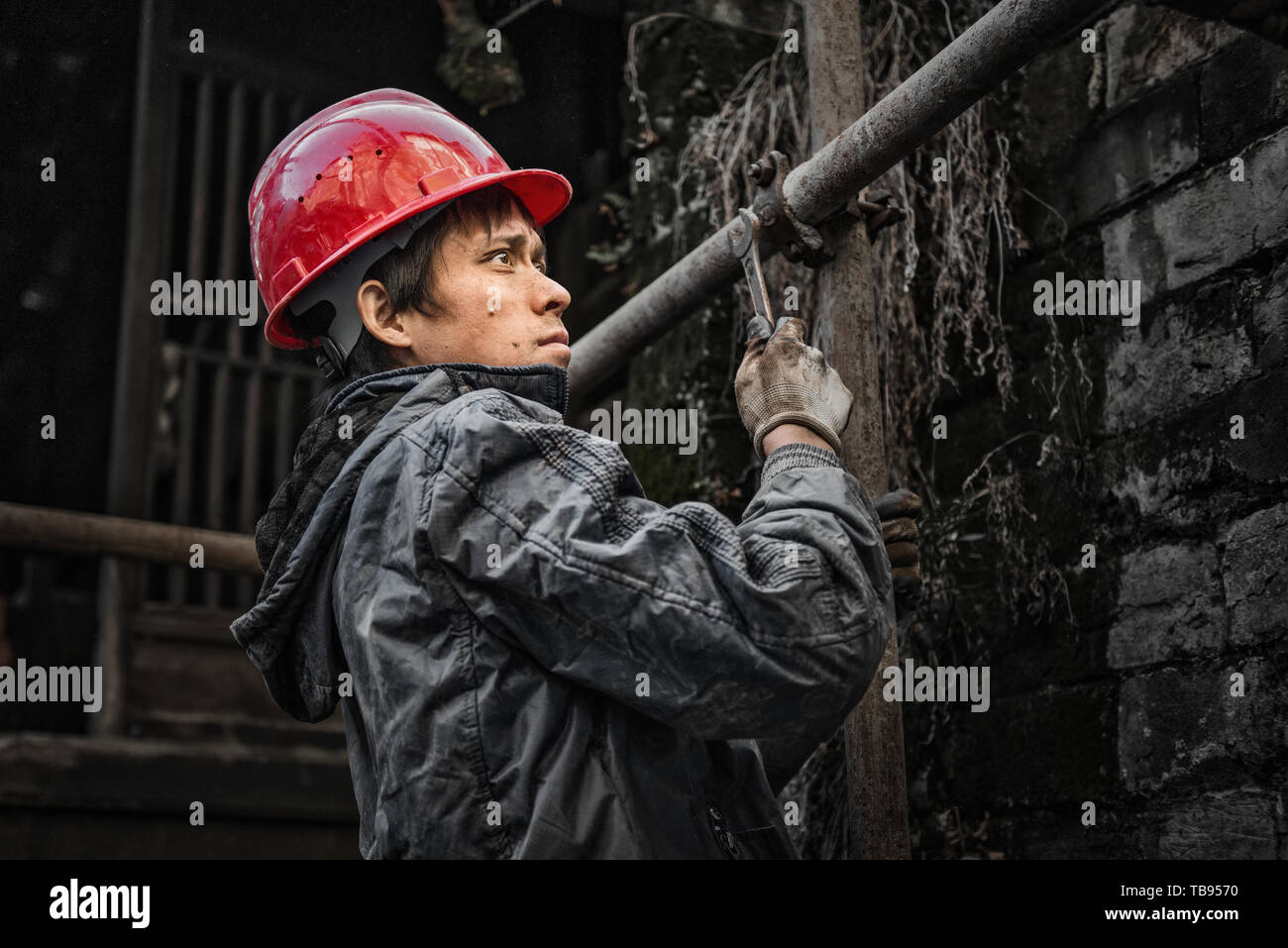 Maintenance workers hi-res stock photography and images - Alamy
