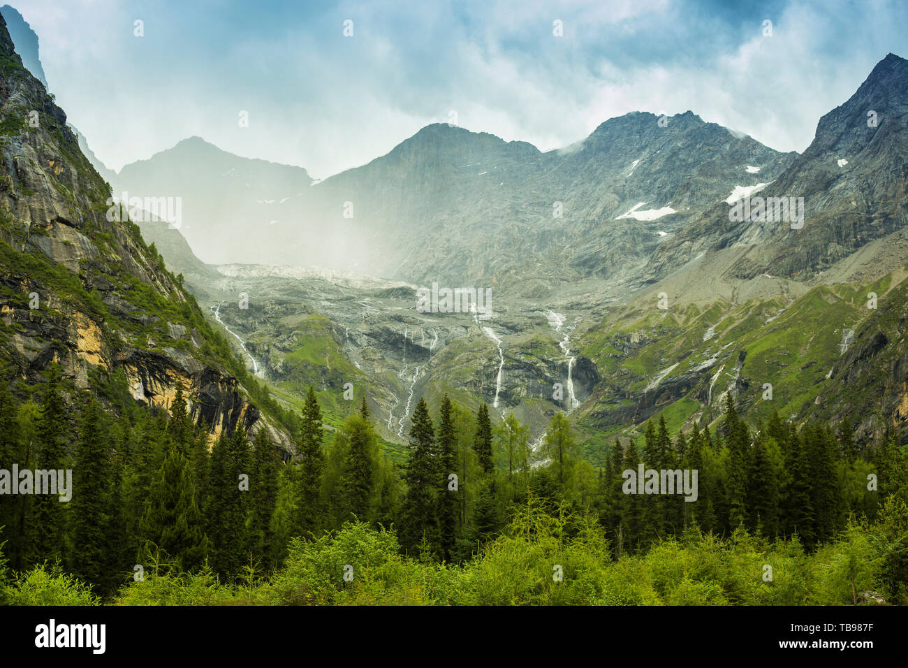 Alpine topography hi-res stock photography and images - Alamy