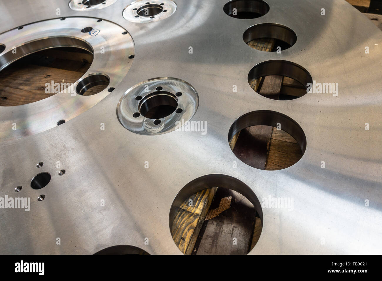 Milled Stainless Steel Cylinder Storage Palette Finished Polished ...