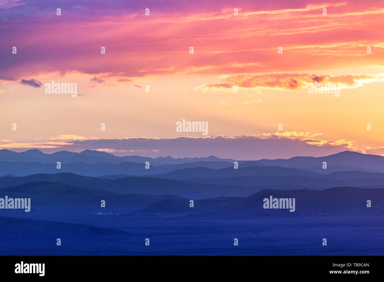 The mountains are dusky Stock Photo - Alamy
