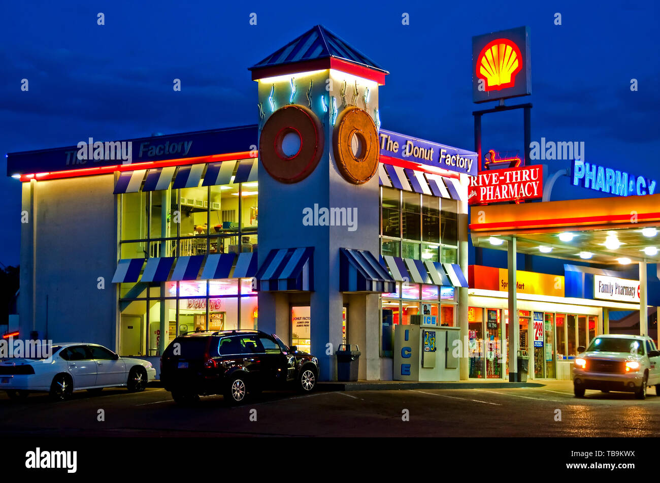 American donut shop sign hi-res stock photography and images - Alamy