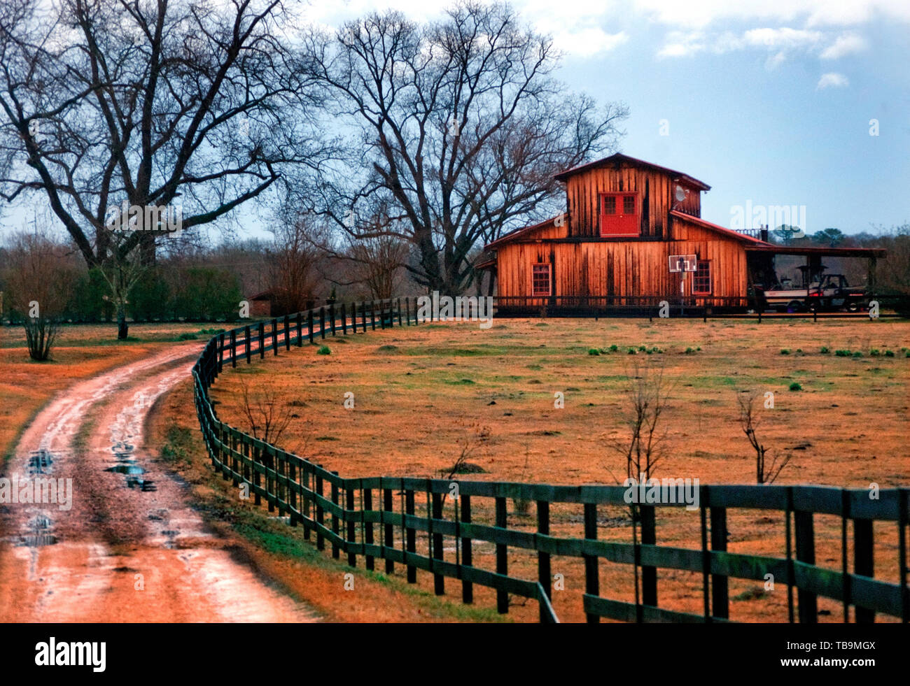 Muddy lane hi-res stock photography and images - Alamy