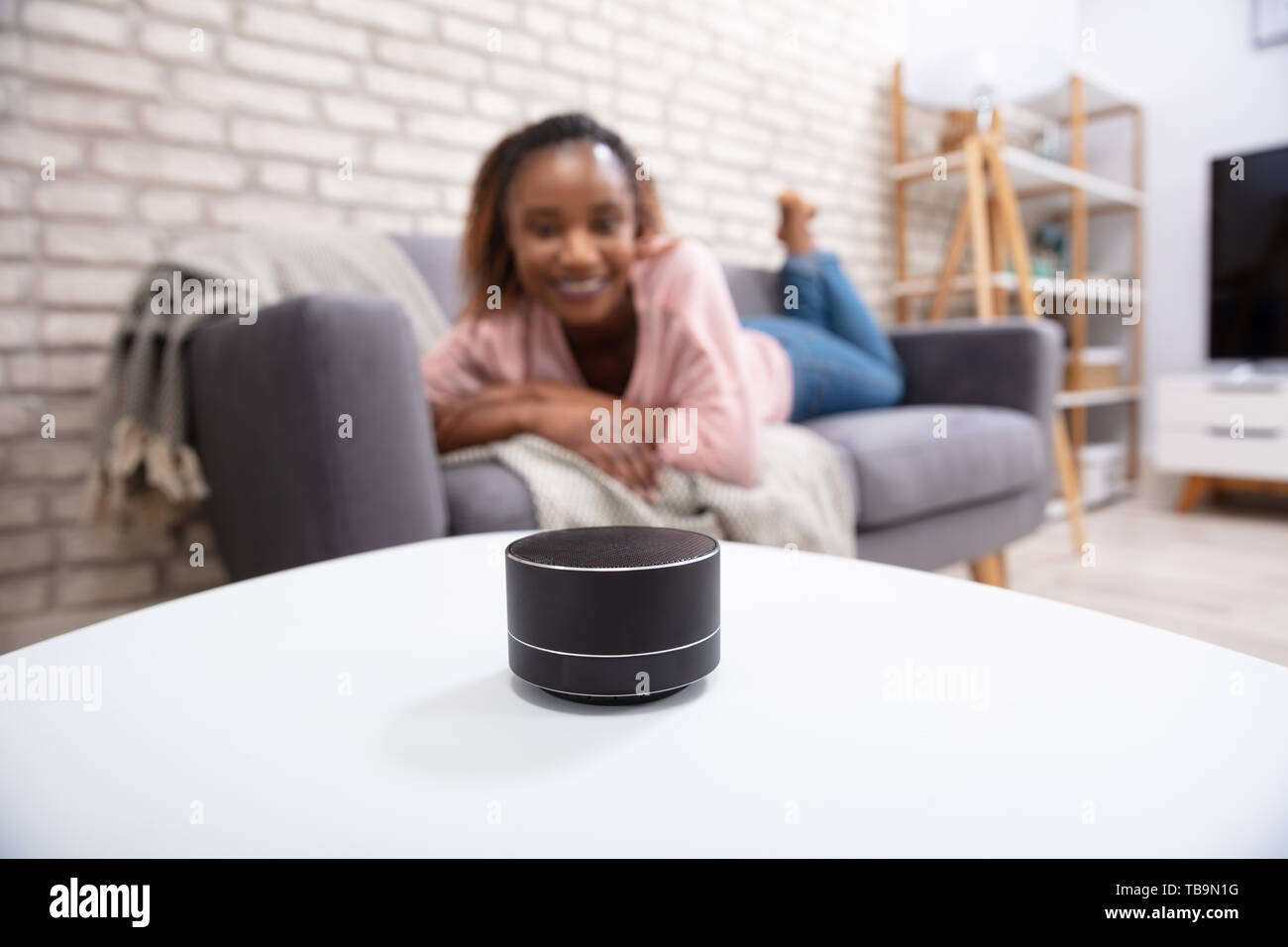 Smart speaker hi-res stock photography and images - Alamy