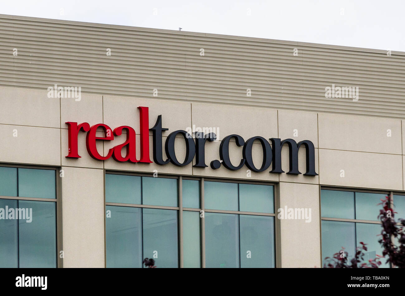 Realtor com hi-res stock photography and images - Alamy