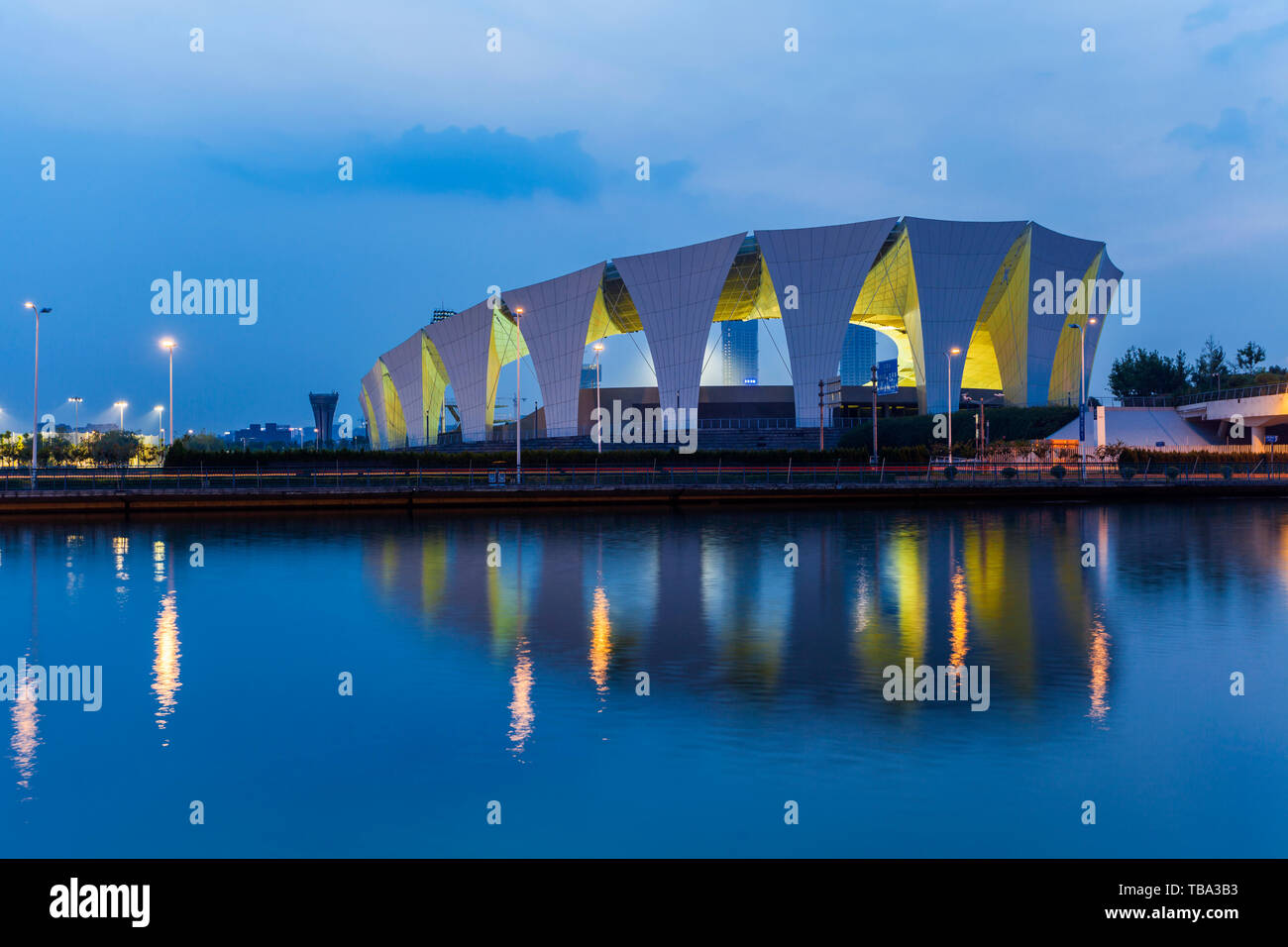 Shanghai stadium hi-res stock photography and images - Alamy