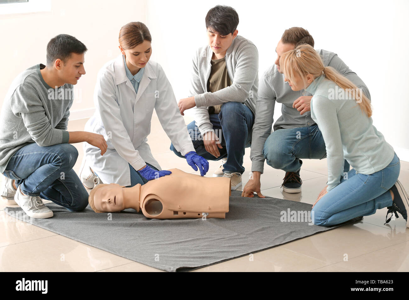Drown cpr hi-res stock photography and images - Alamy