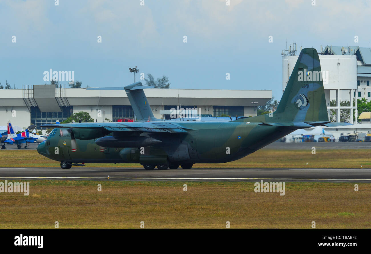 Lockheed c 130h 30 hércules hi-res stock photography and images - Alamy