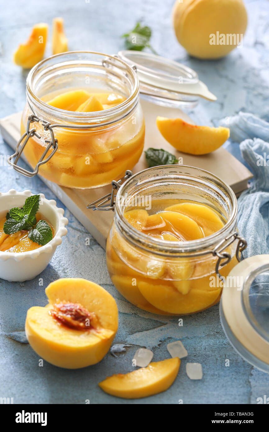 DIY healthy and delicious cans of ice sugar yellow peach Stock Photo ...