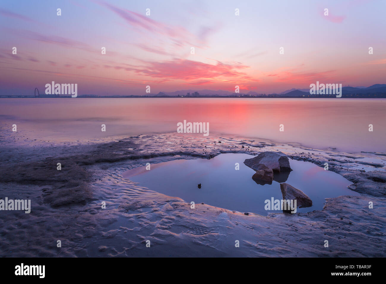Qiantang river tidal hi-res stock photography and images - Alamy