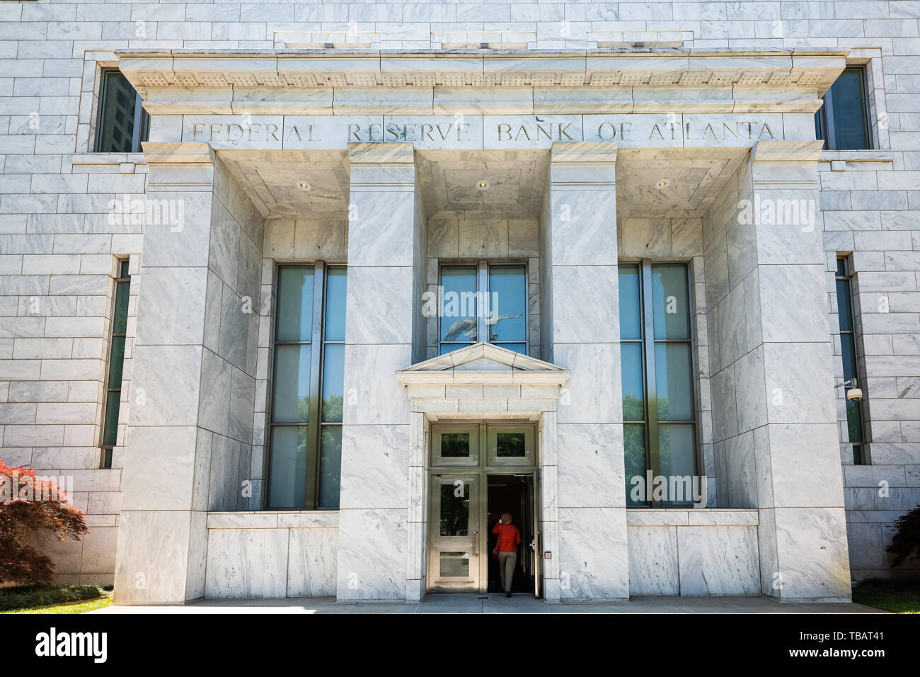Bank interest rate sign exterior hi-res stock photography and images ...
