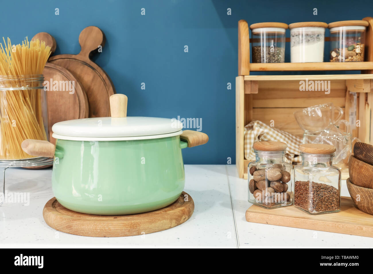 Set of utensils in modern kitchen Stock Photo - Alamy