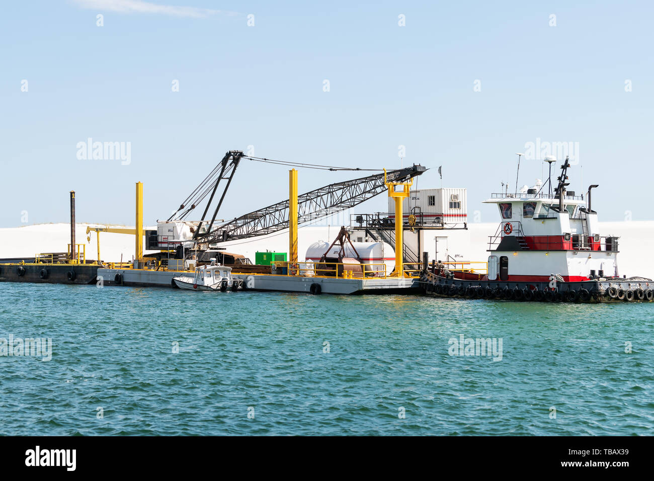 Floating heavy lift crane port hi-res stock photography and images - Alamy