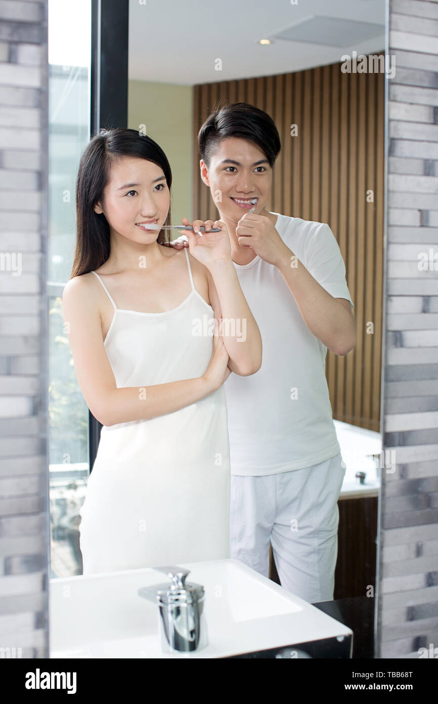 20 to 25 years hi-res stock photography and images - Alamy