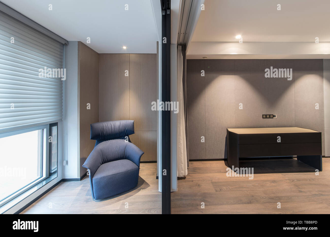 Furniture and rooms in indoor housing hi-res stock photography and ...