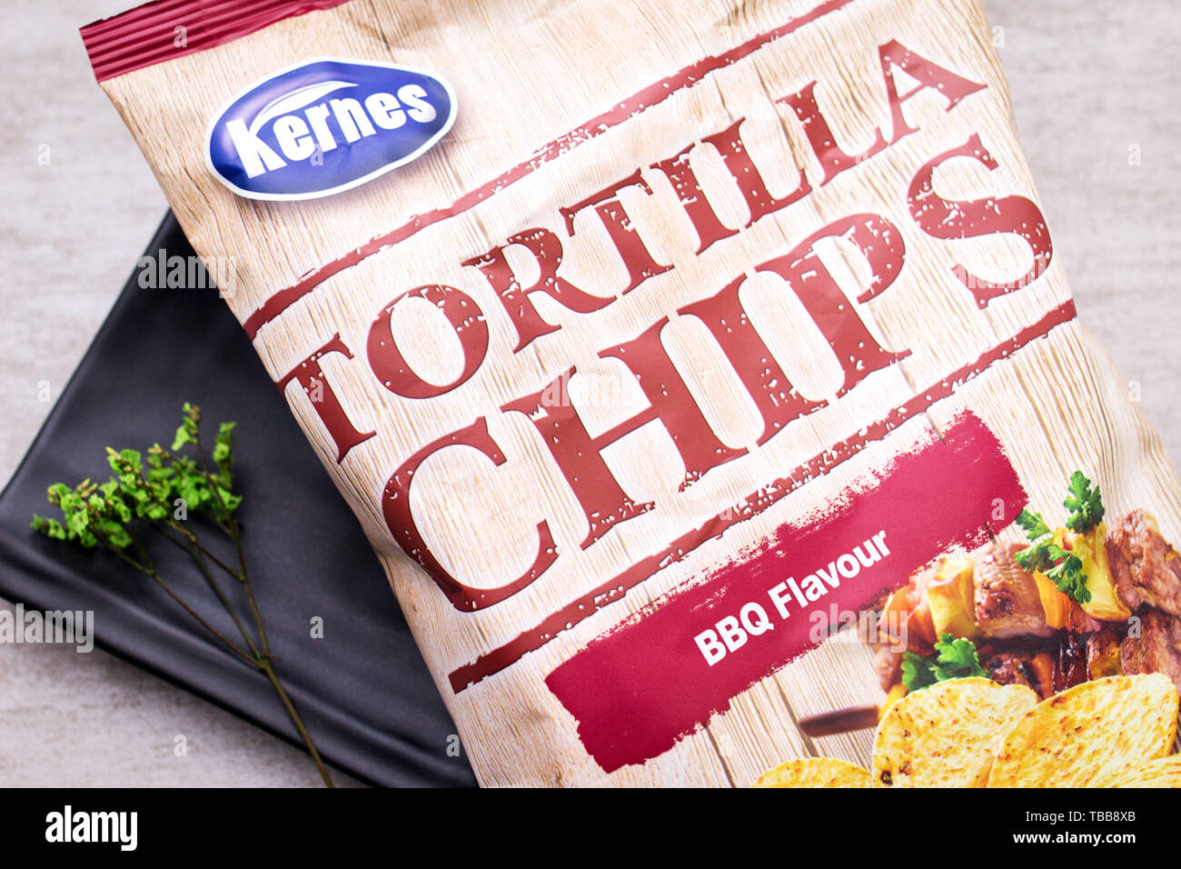 Kernes potato chips Stock Photo - Alamy