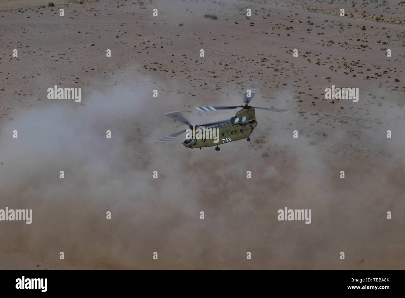 Ch 47f chinook hi-res stock photography and images - Alamy