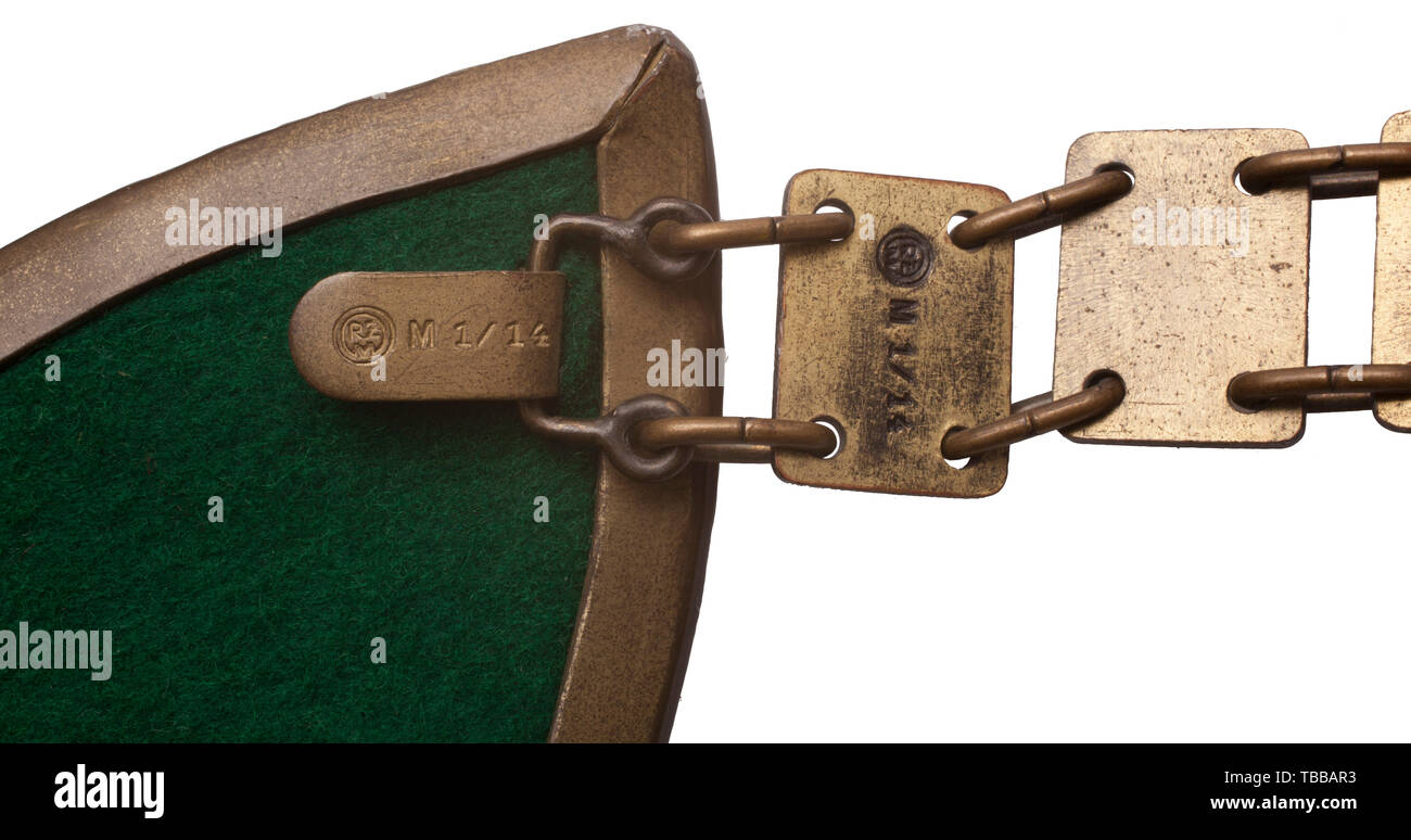 Neck gold chain hi-res stock photography and images - Alamy