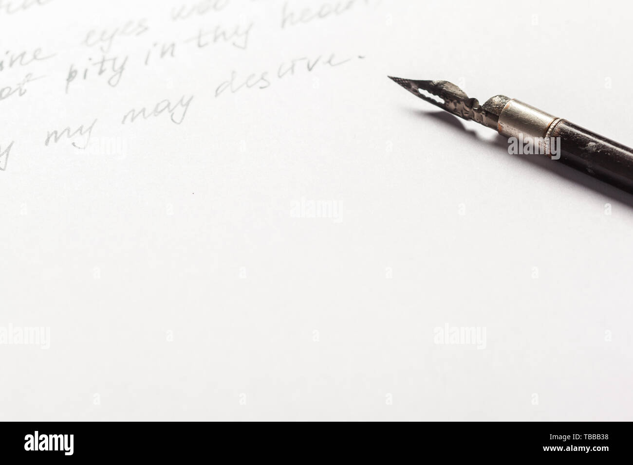 Antique fountain pen writing Stock Photo - Alamy