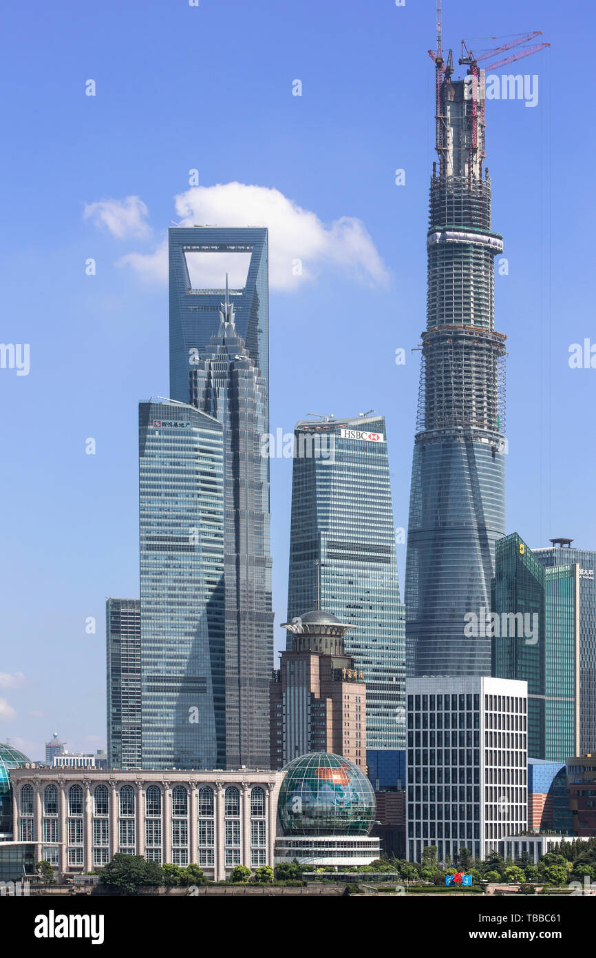 Vertical frame hi-res stock photography and images - Alamy