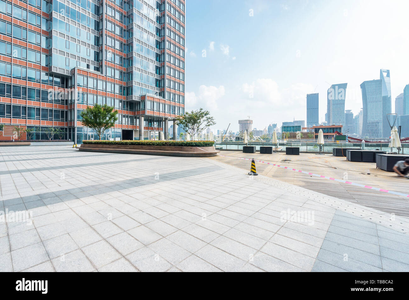 Skyline empty ground front hi-res stock photography and images - Alamy