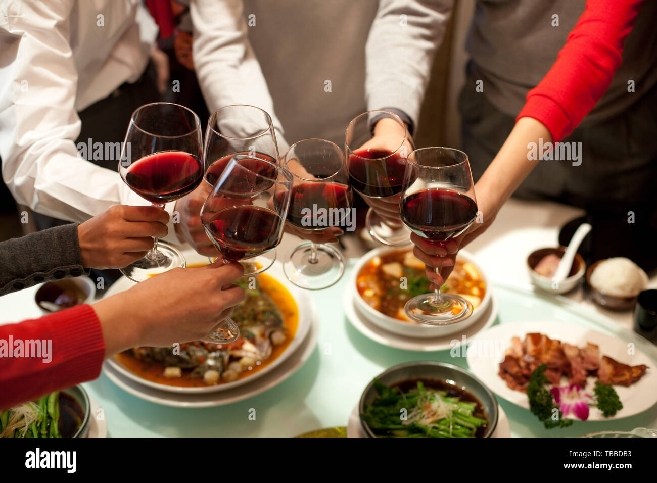Restaurant table six people hi-res stock photography and images - Alamy