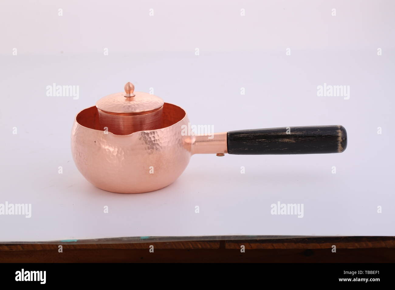 Pure copper pot hi-res stock photography and images - Alamy