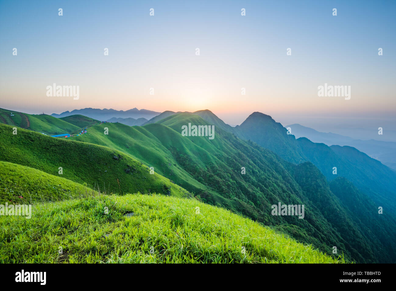 Natural Scenery of Wugong Mountain Alpine Meadow, Pingxiang, Jiangxi ...