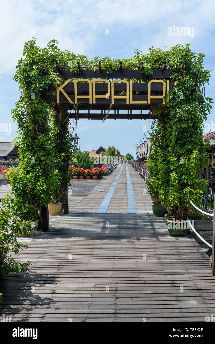 Malaysias snorkeling padan cabale island island trestle bridge with ...