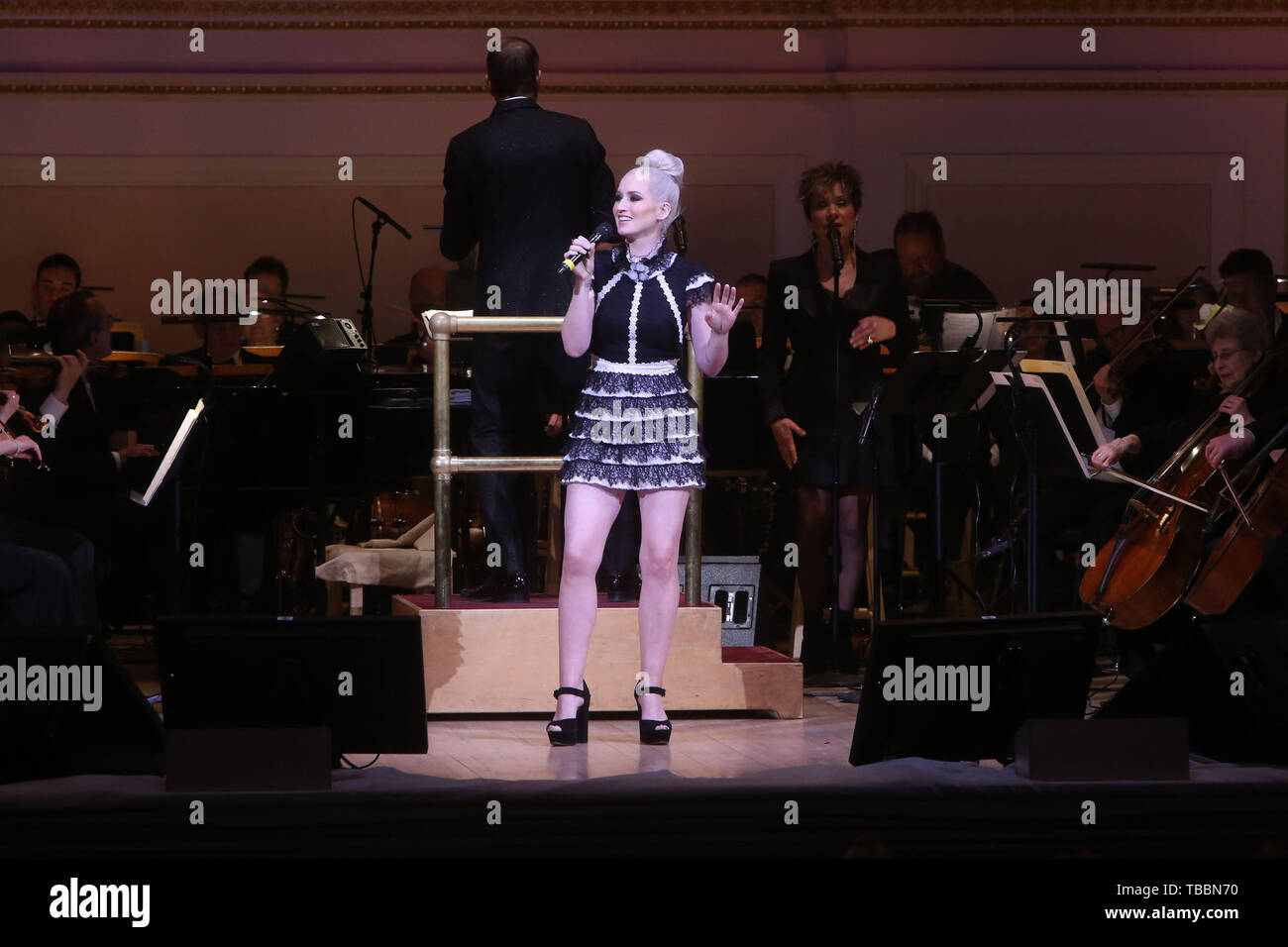 Ingrid michaelson 2019 hi-res stock photography and images - Alamy