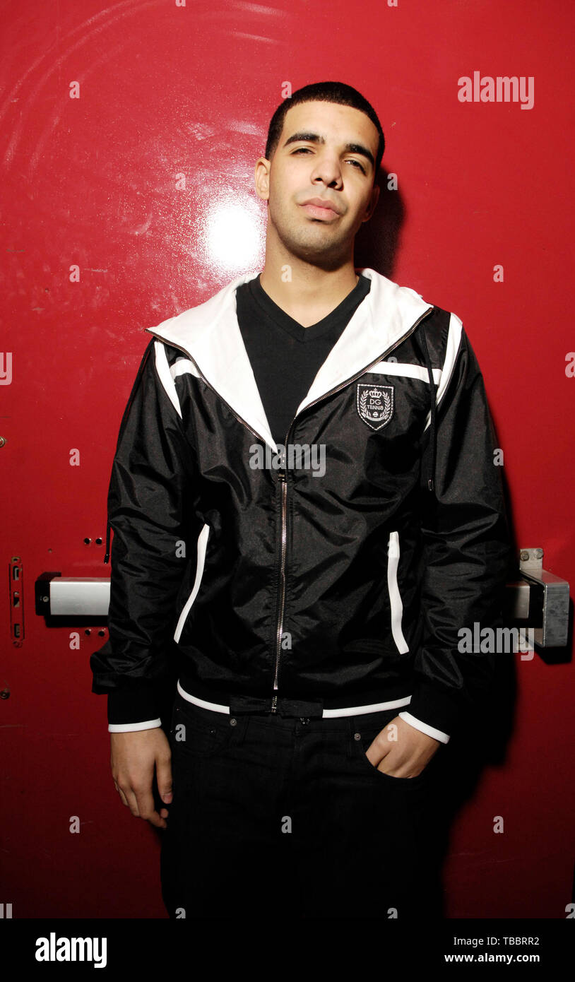 Rapper Drake of Young Money portrait at the Lil Wayne "I Am Music" tour ...