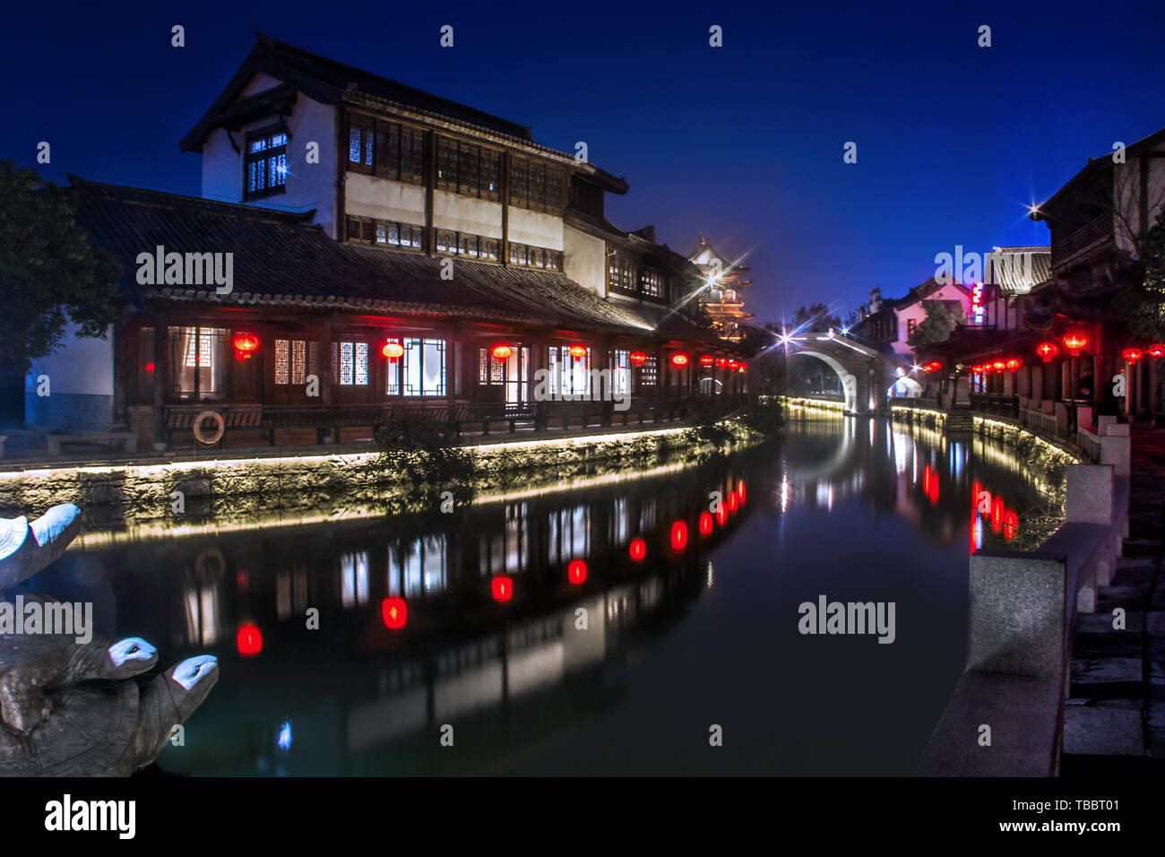 Night view of the ancient city of Taierzhuang Stock Photo - Alamy