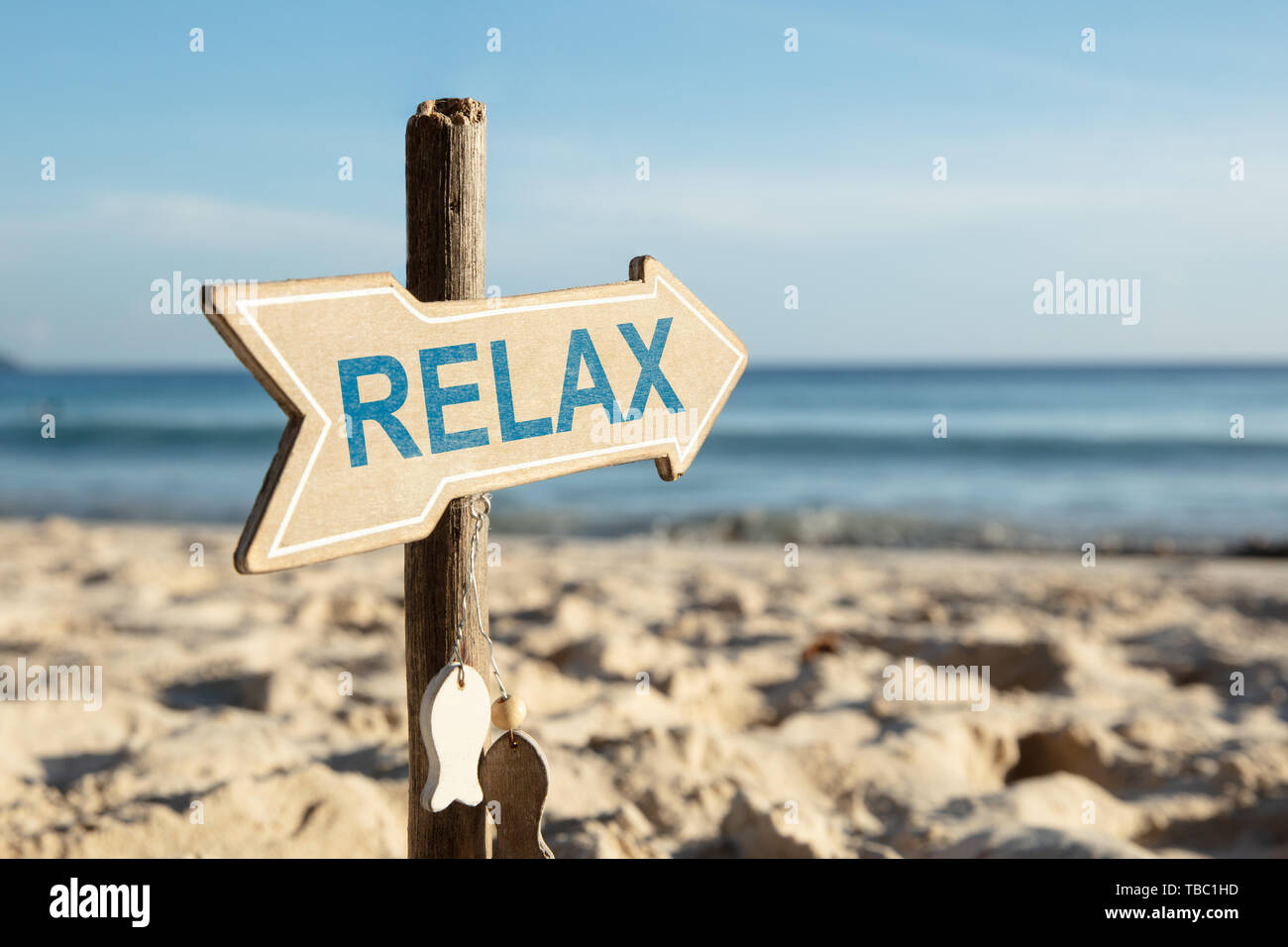 Directional arrow sign hi-res stock photography and images - Alamy