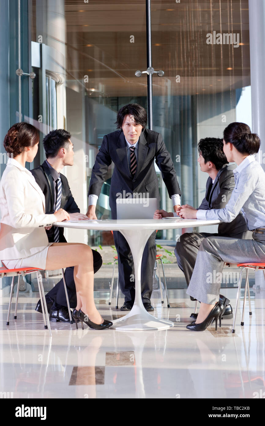 How to dress appropriately hi-res stock photography and images - Alamy