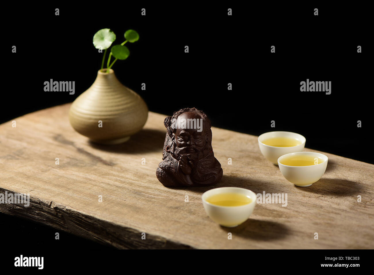 Purple sand teapot tea cup tea set tea culture tea pet Dharma Stock ...
