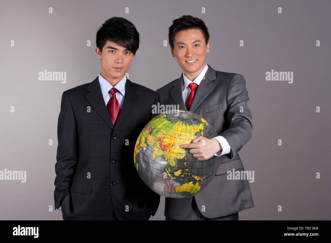 Business people's self-confidence in the workplace Stock Photo - Alamy