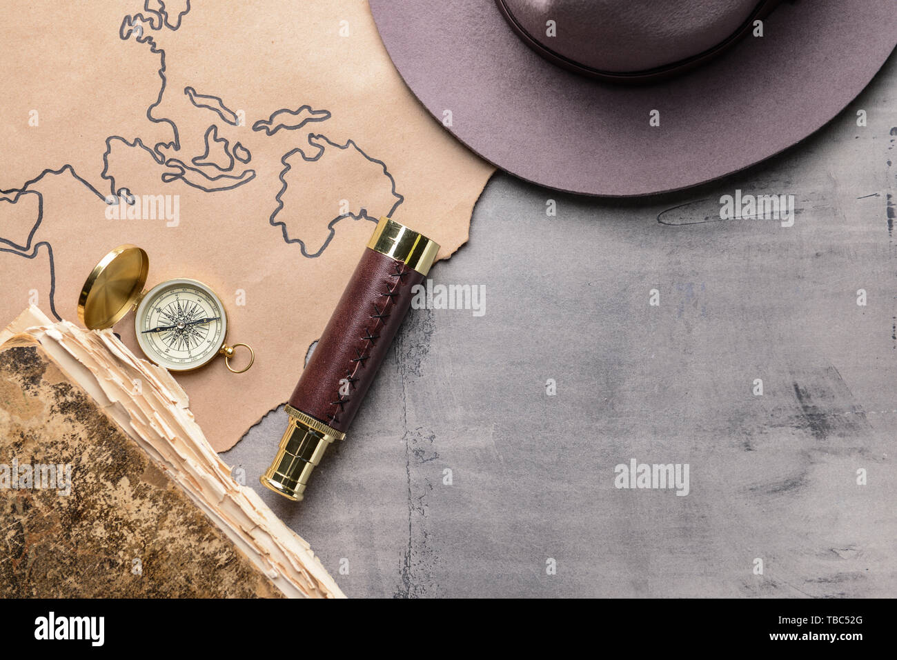 Old map spyglass style hi-res stock photography and images - Alamy