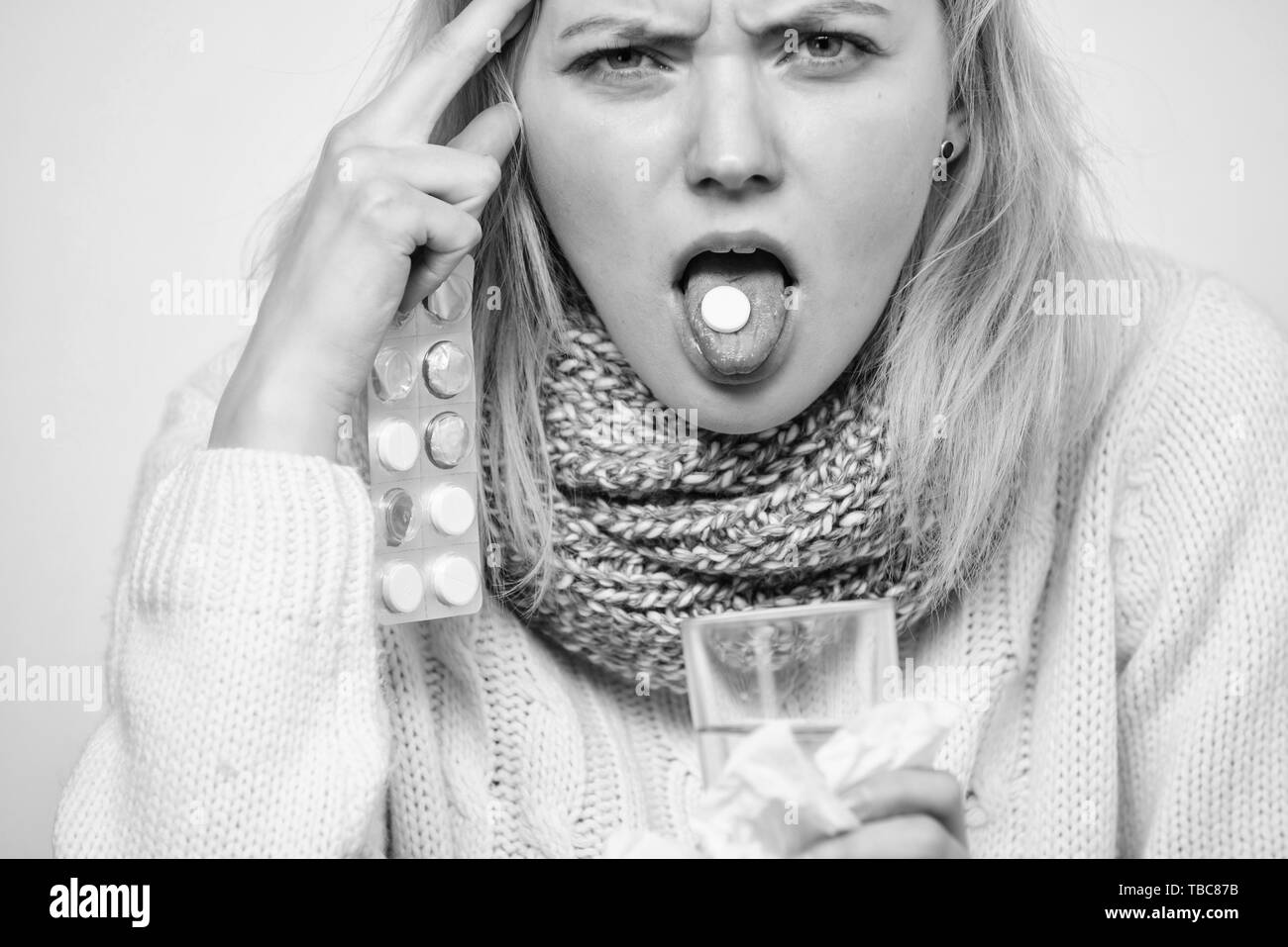 Take medicine pills fever tablets hi-res stock photography and images ...