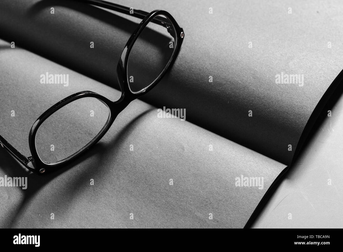 Top view open notepad Black and White Stock Photos & Images - Alamy