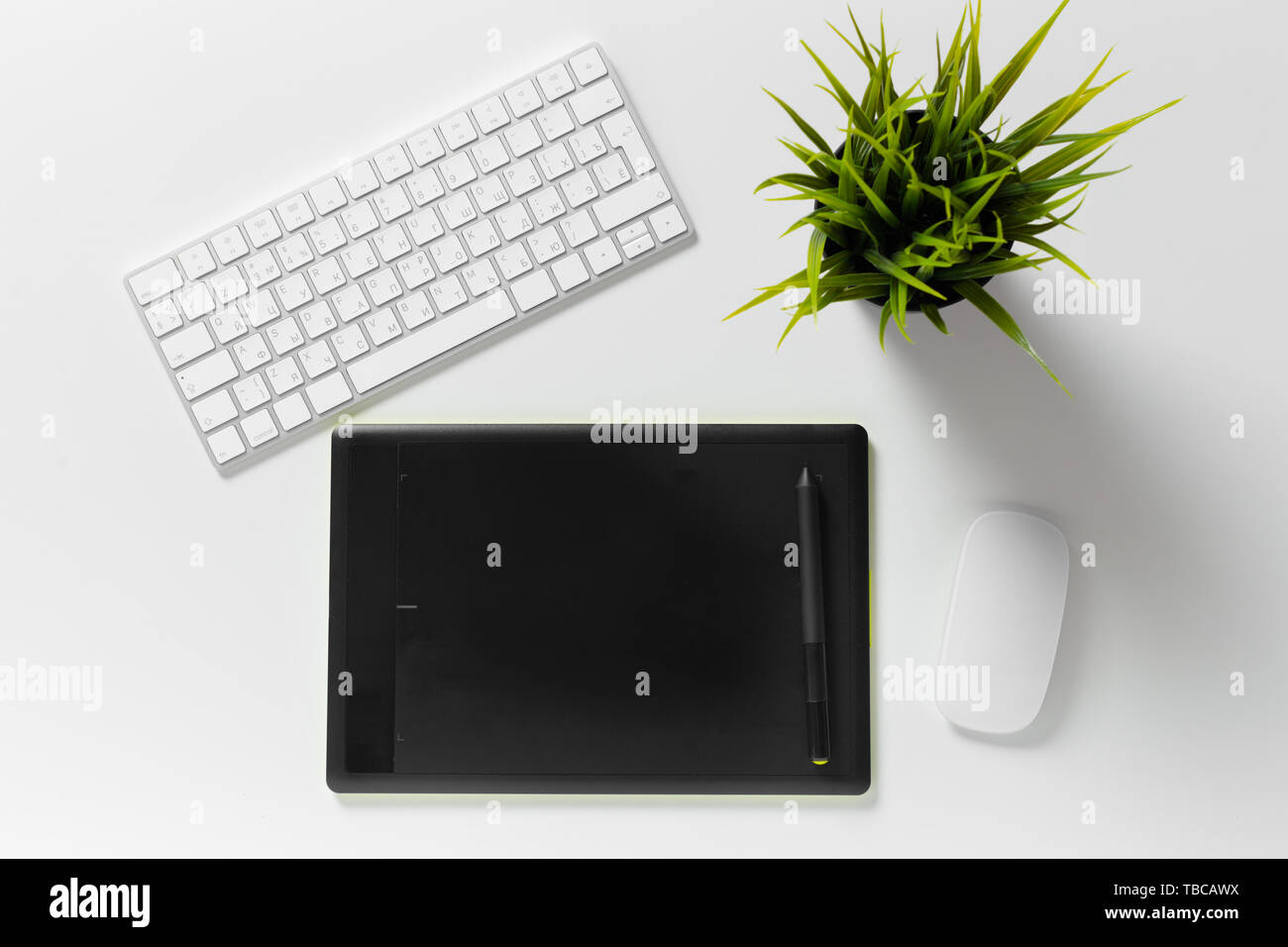 Office desk, top view Stock Photo - Alamy