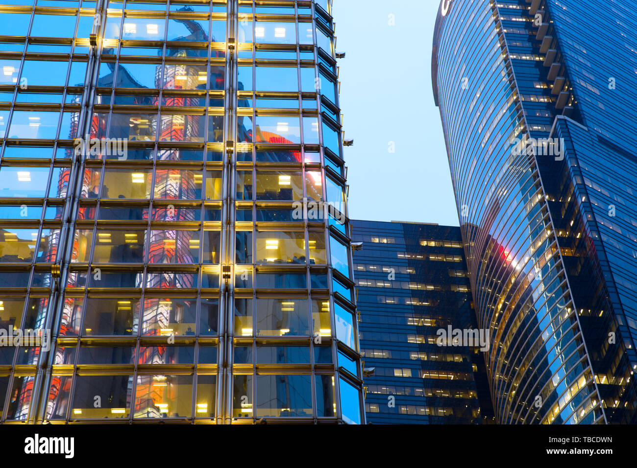 windows in a tall building at night Stock Photo - Alamy
