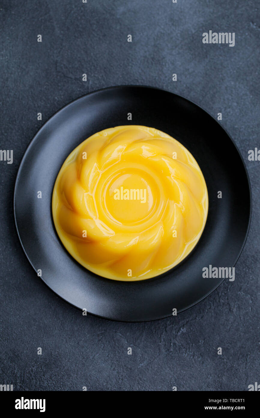 Mango pudding hi-res stock photography and images - Alamy