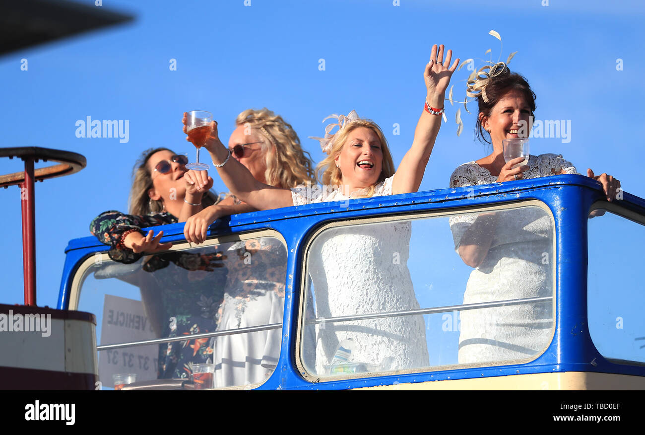 Open top buses hi-res stock photography and images - Alamy