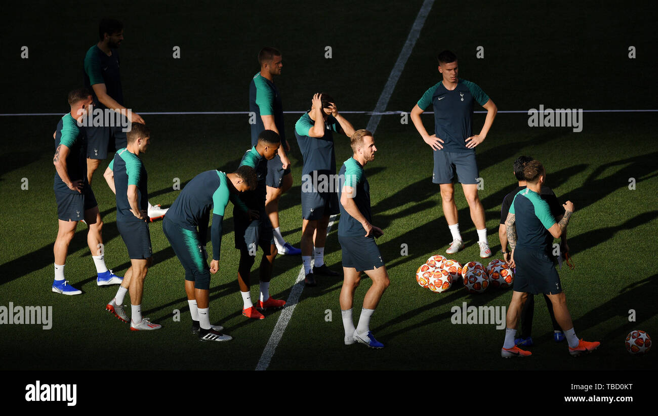 Tottenham Hotspur players during a training session at the Estadio ...