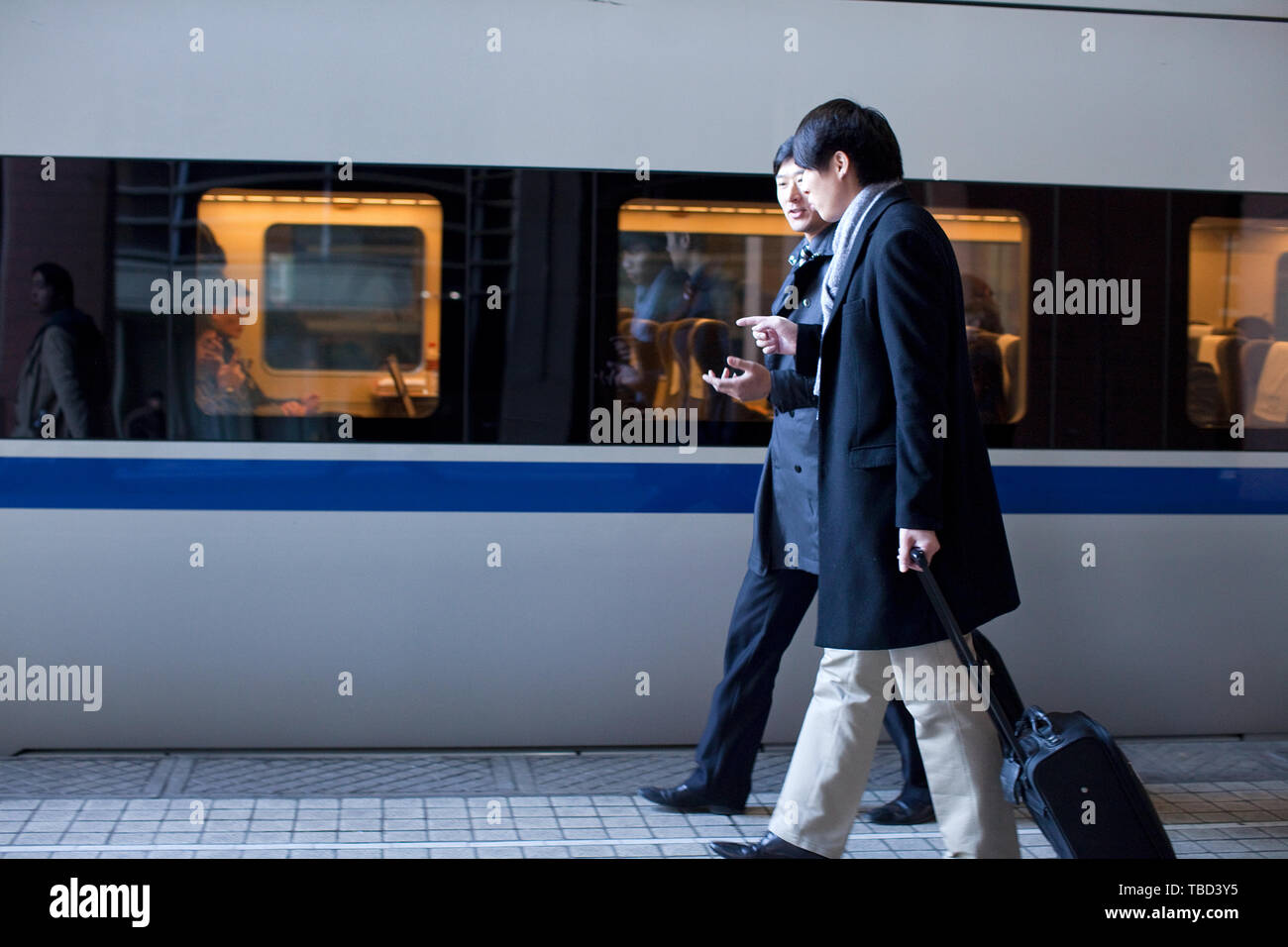 Passenger waiting area scene hi-res stock photography and images - Alamy