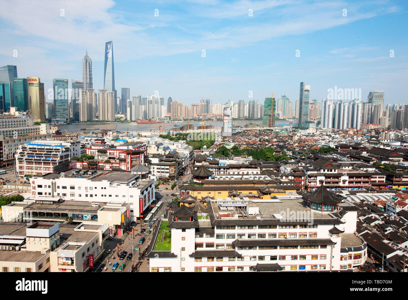 Architectural beauty on both sides of the Pujiang River in Shanghai ...