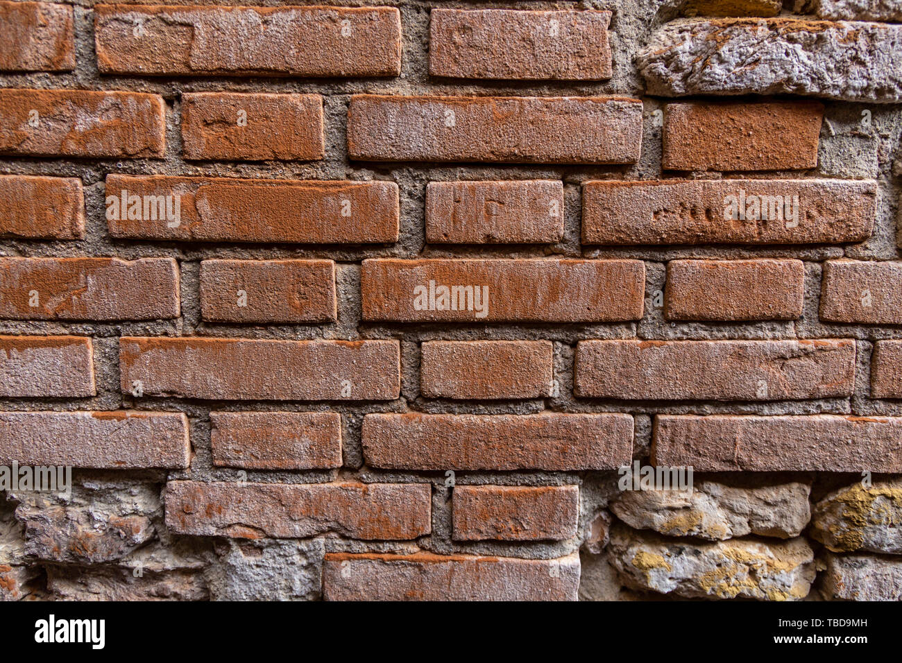 Exposed brick work hi-res stock photography and images - Alamy