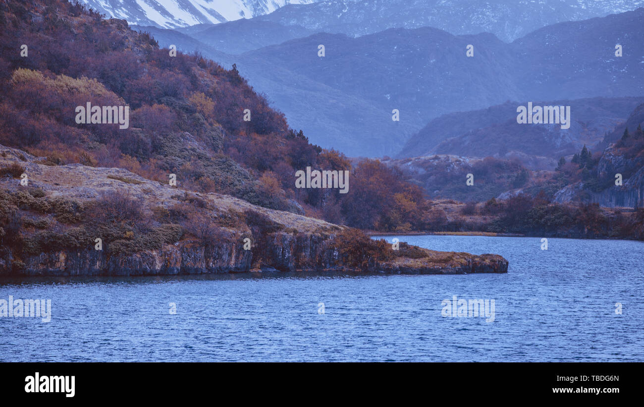 Tibetan lianwu hi-res stock photography and images - Alamy