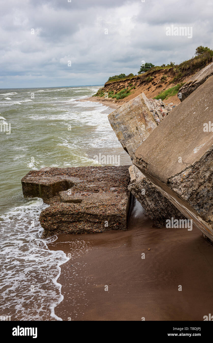 storm on the rocky sea beach with high waves and dramatic sky Stock ...