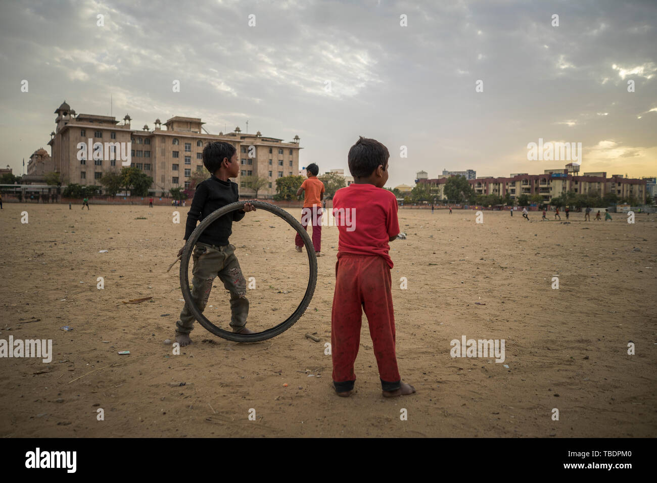 Children playing in street jaipur hi-res stock photography and images ...