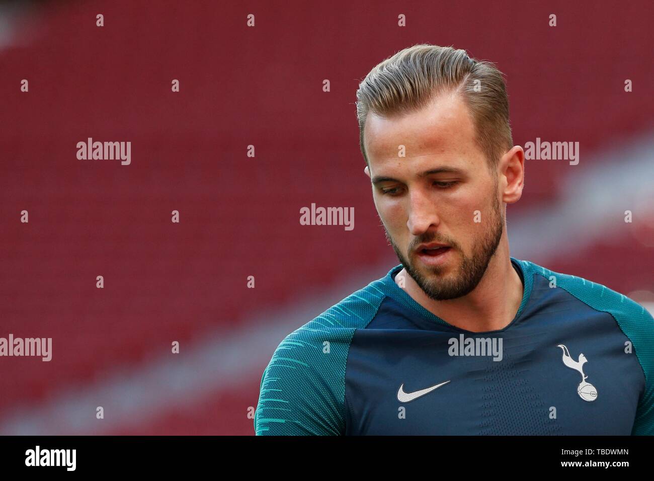 TOTTENHAM PLAYERS DURING TRAINING AT THE WANDA METROPOLITANO STADIUM ...